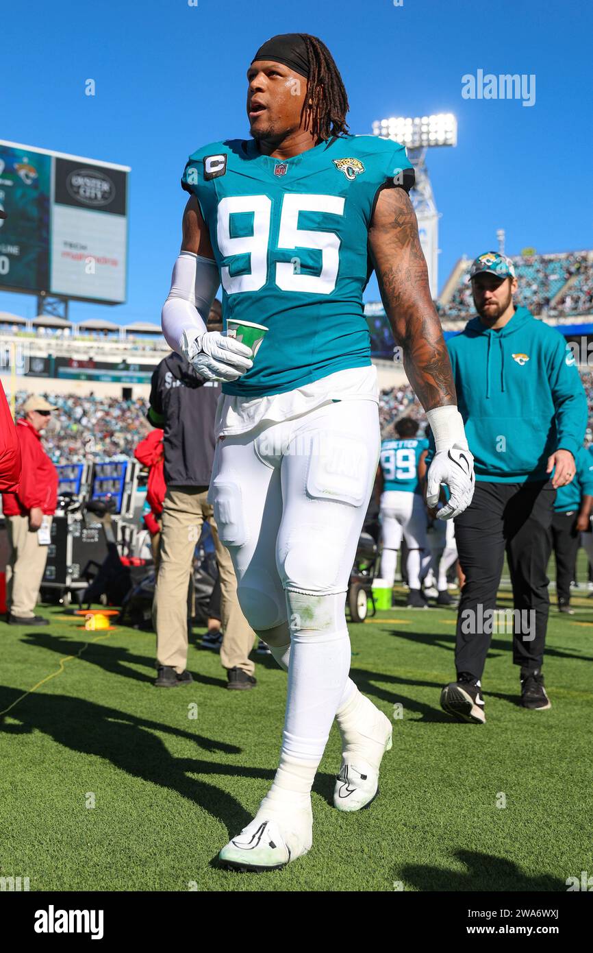 Jacksonville Jaguars defensive end Roy Robertson-Harris (95) leaves the ...