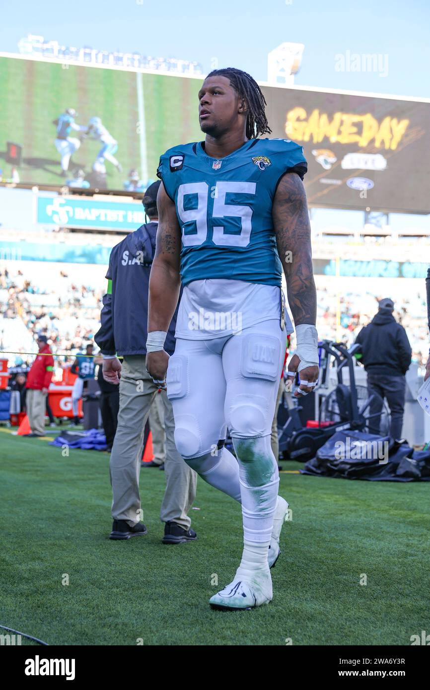 Jacksonville Jaguars defensive end Roy Robertson-Harris (95) leaves the ...
