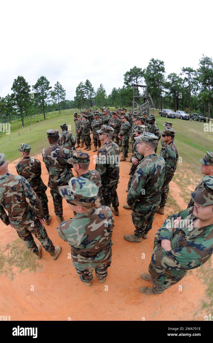 Firing an mk19 hi-res stock photography and images - Alamy