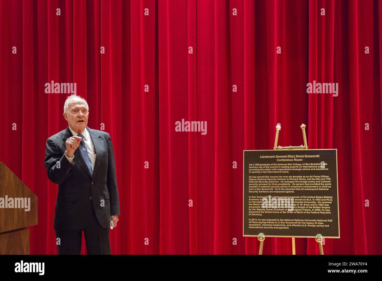 Dod 350 hi-res stock photography and images - Alamy