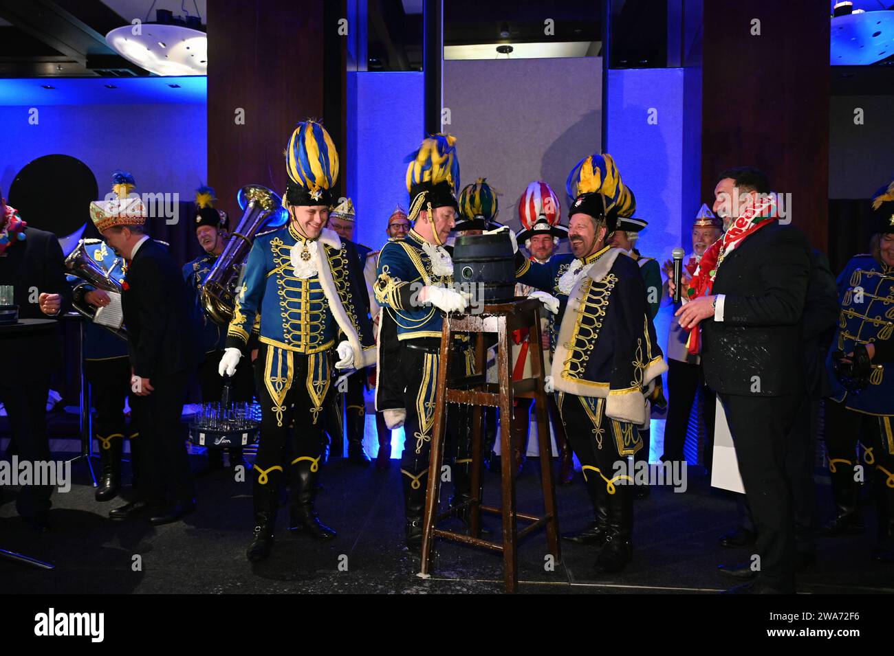 Kölner Karneval Dreigestirn für die Karnevalsession 2023 / 2024. l-r ...