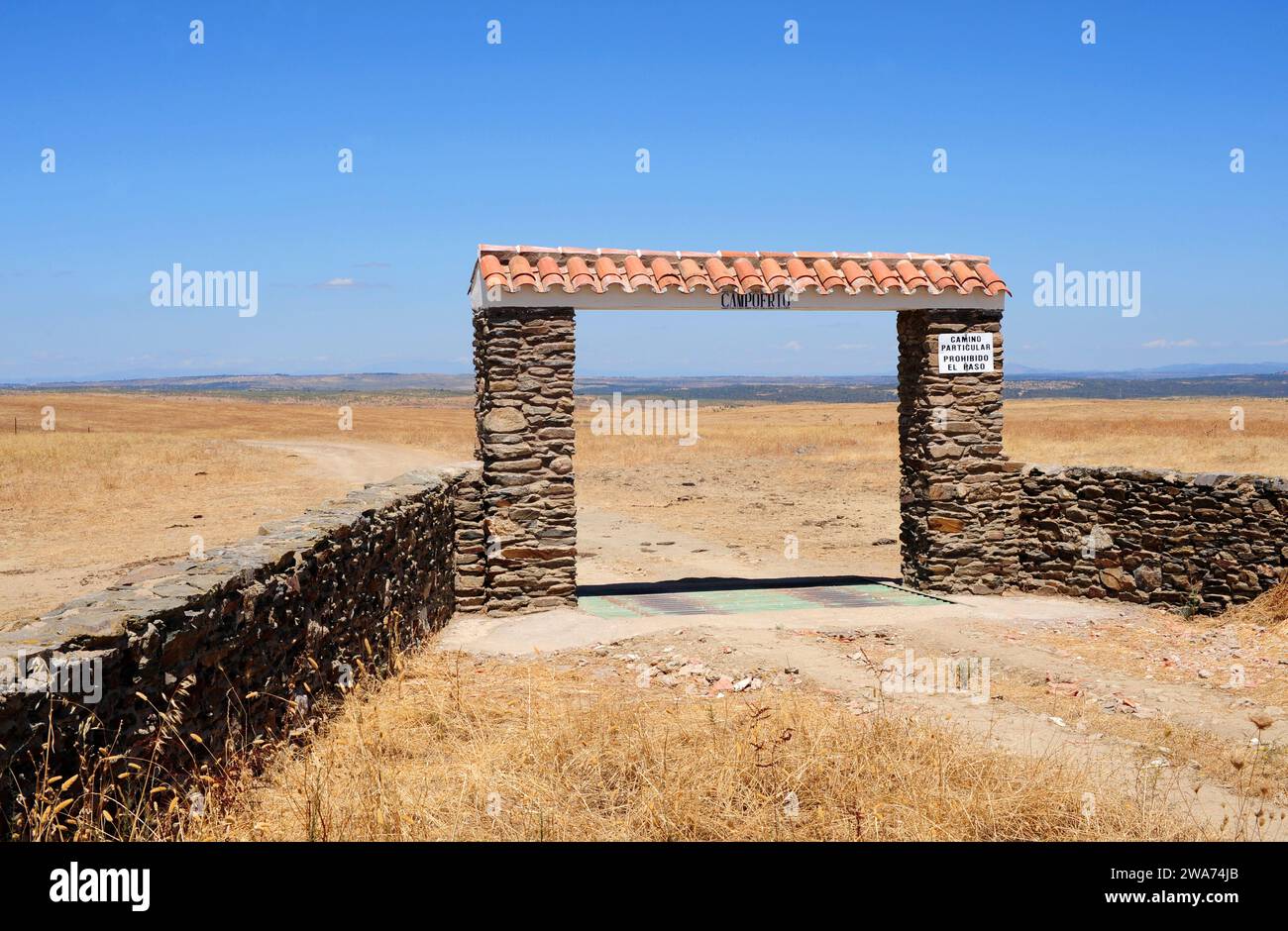 Border between spain and portugal hi-res stock photography and images ...