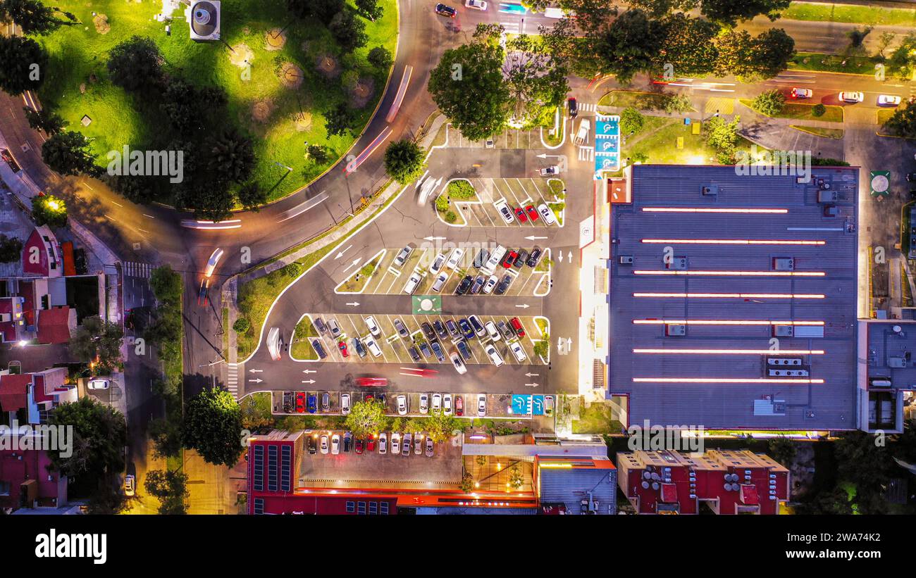 Birds eye view neighborhood parking hi-res stock photography and images ...