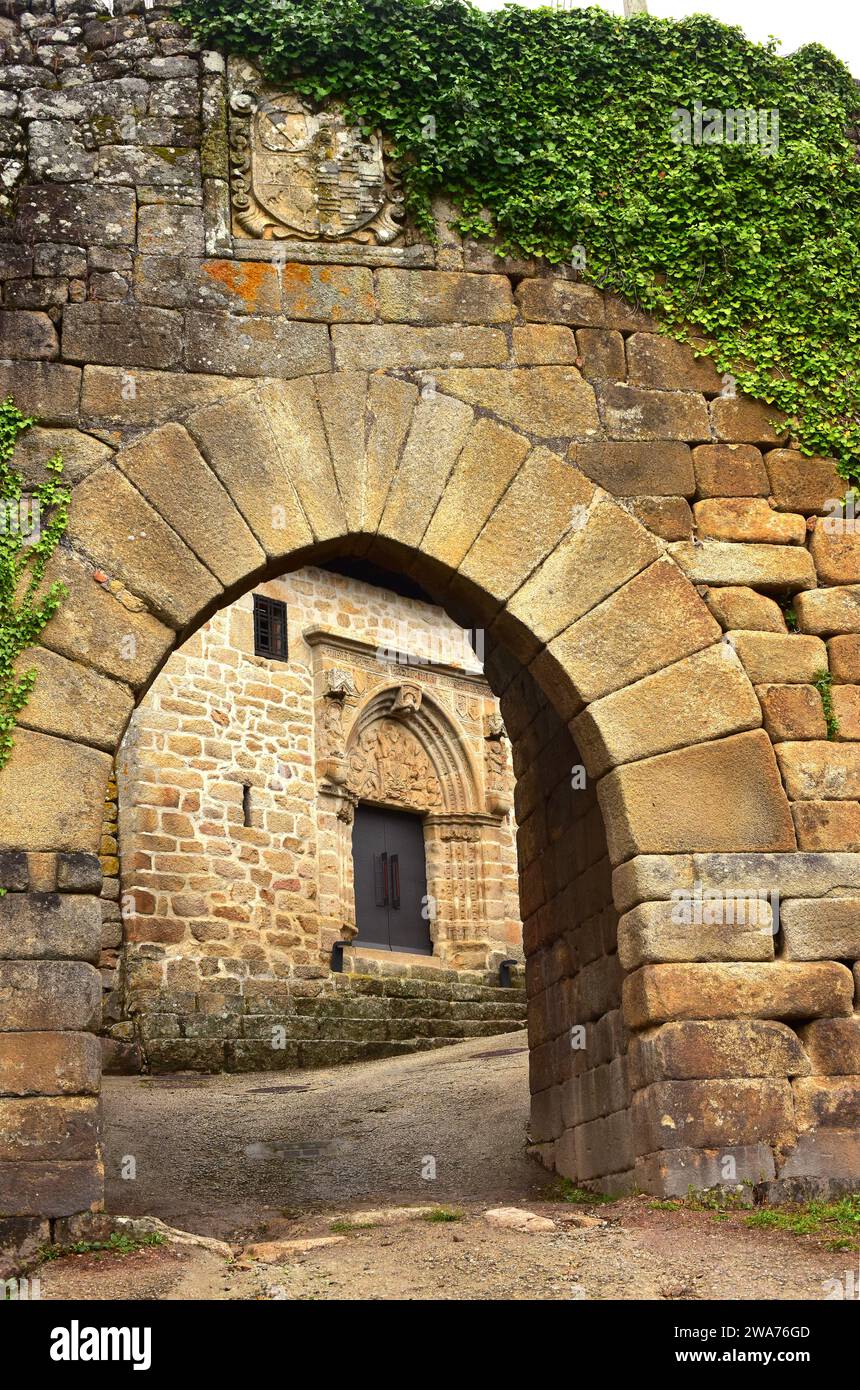 Castelo de monterrei hi-res stock photography and images - Alamy