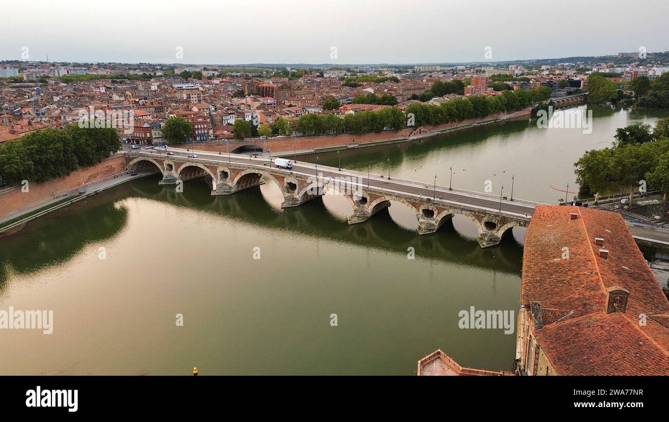 Toulouse aerial hi-res stock photography and images - Alamy
