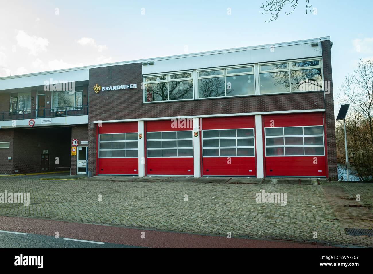 Fire station entrance doors hi-res stock photography and images - Alamy