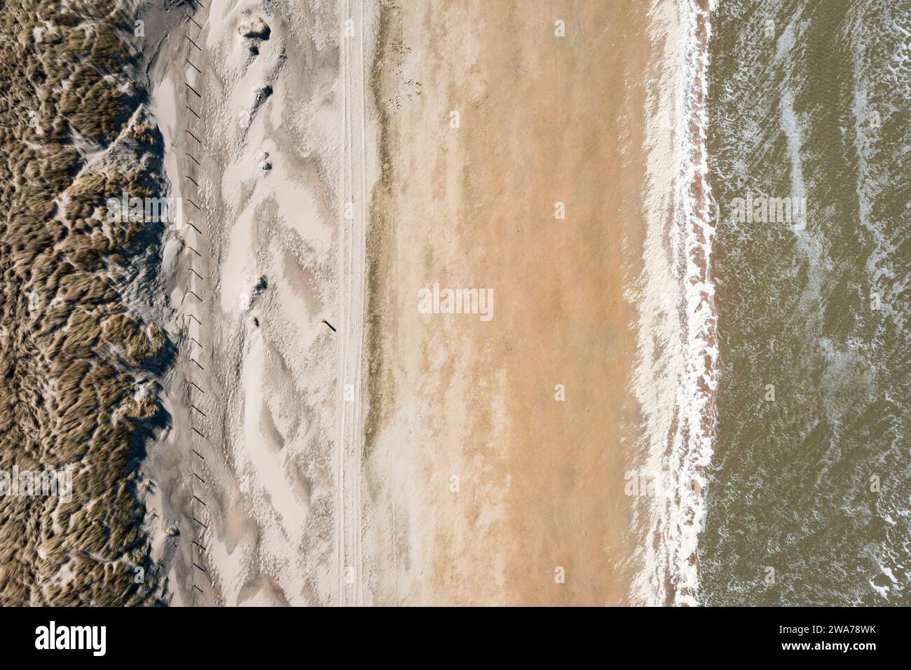 Vertical shot sandy shore hi-res stock photography and images - Alamy