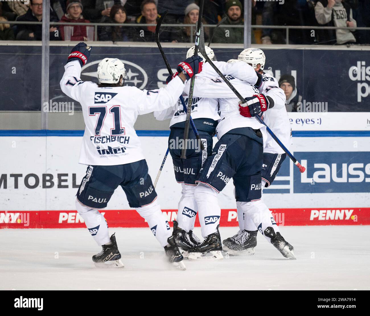 Max gildon hi-res stock photography and images - Alamy