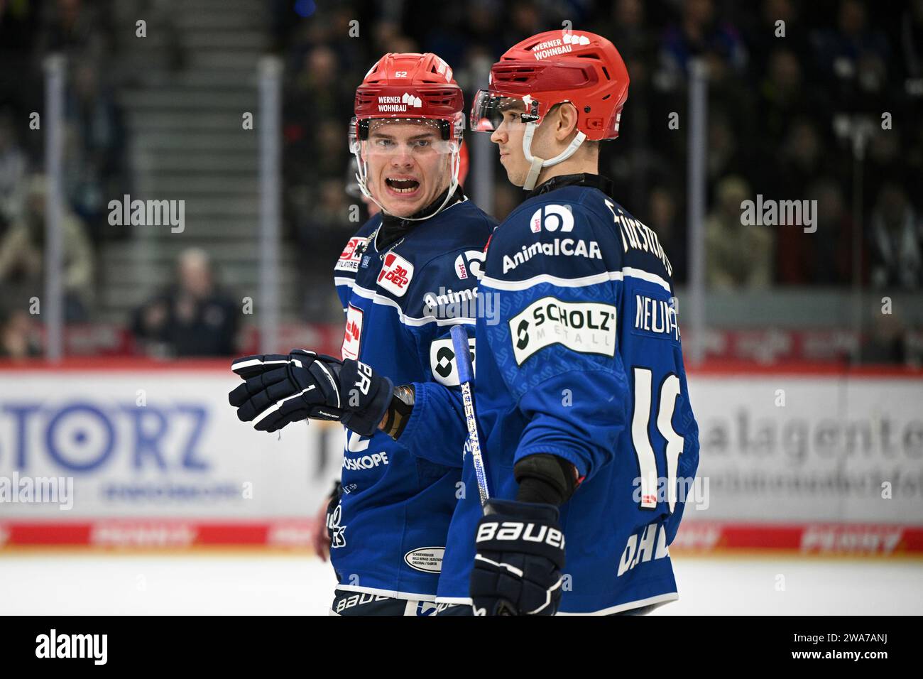 Schwenningen, Deutschland. 02nd Jan, 2024. (v.l.n.r.) Johannes Huss ...