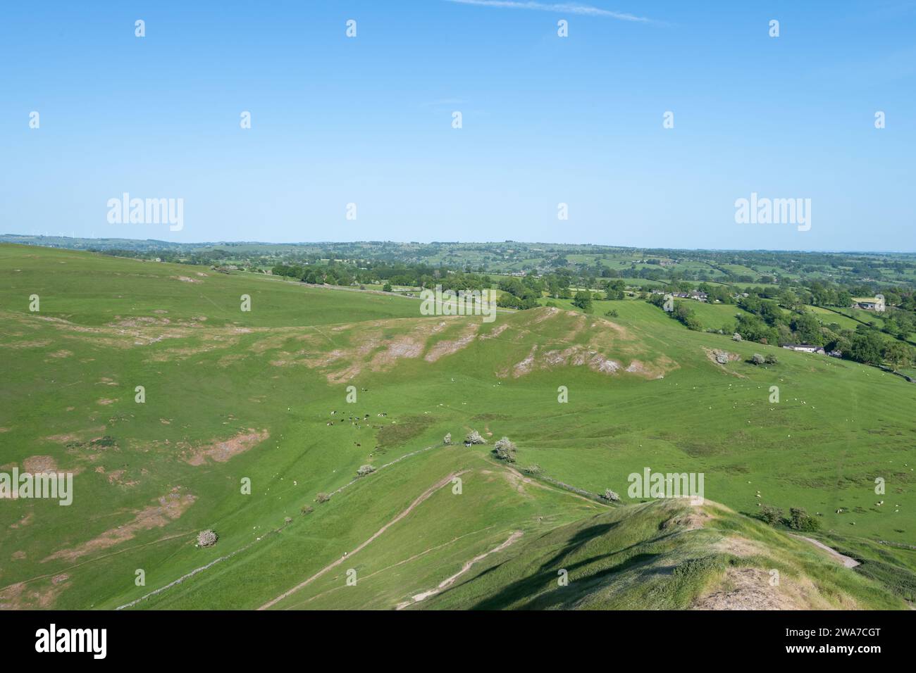 Top of thorpe cloud in dovedale hi-res stock photography and images - Alamy