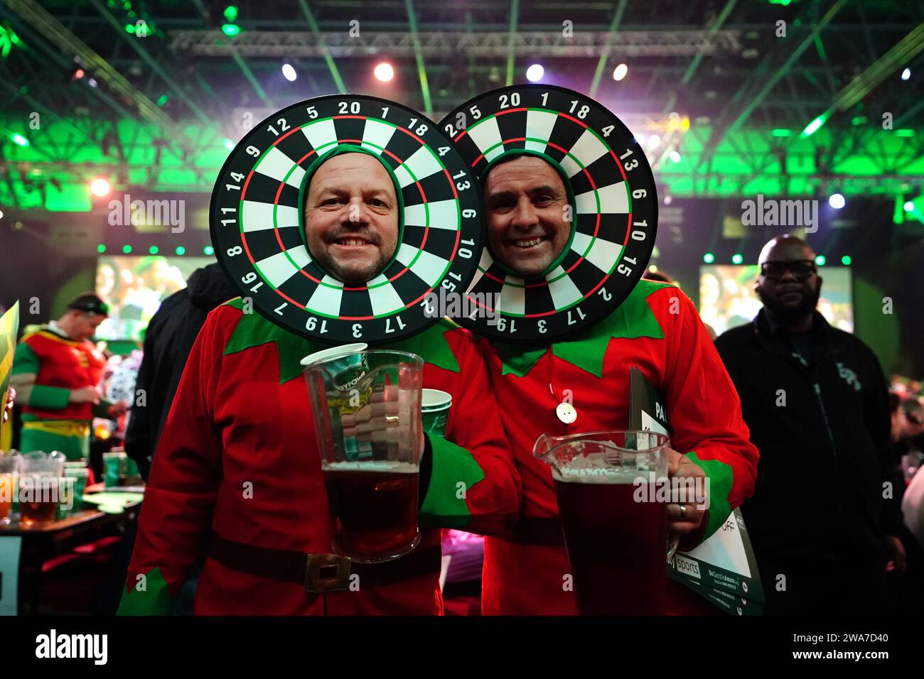 A general view of fans on day fifteen of the Paddy Power World Darts ...