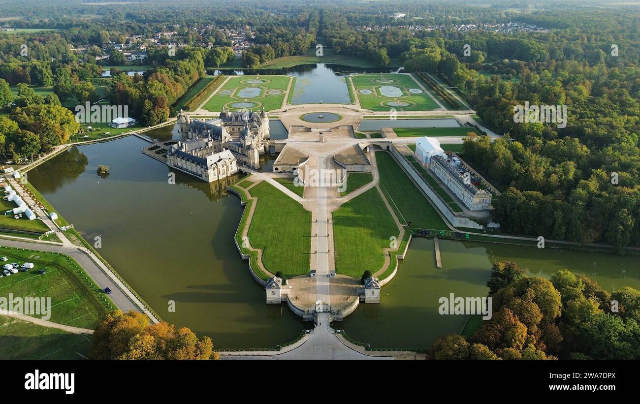 Chateau de chantilly castle hi-res stock photography and images - Alamy