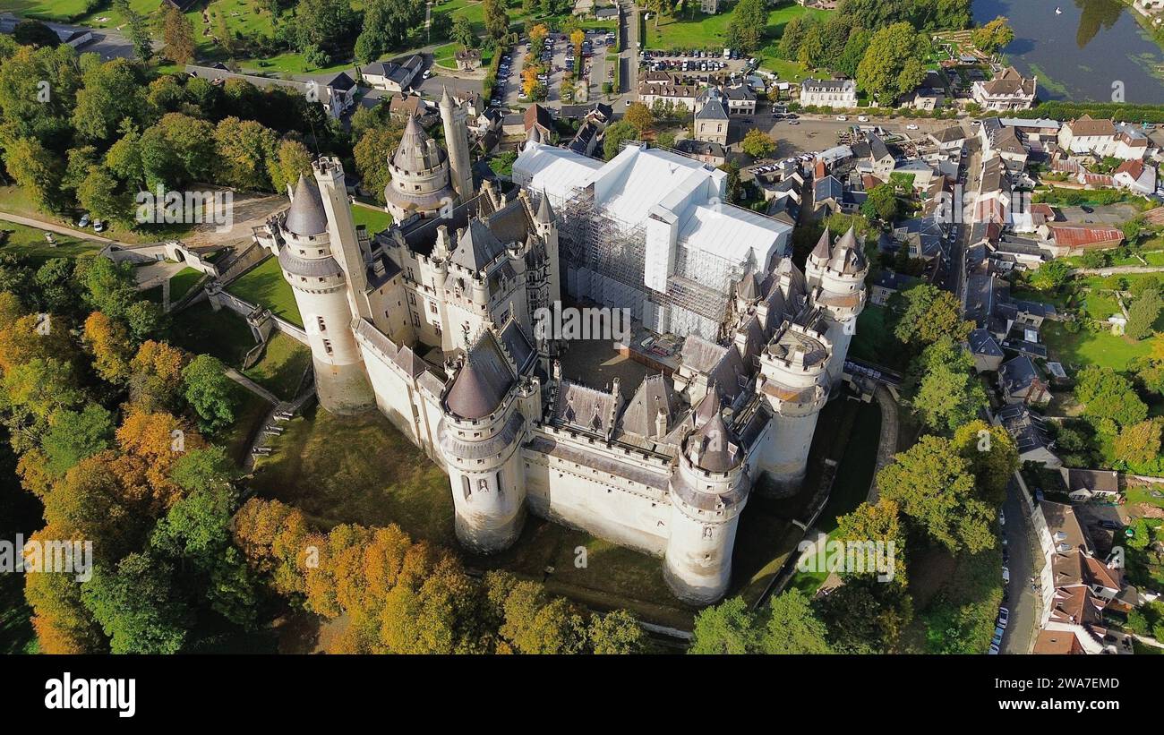 Pierrefonds castle aerial view hi-res stock photography and images - Alamy