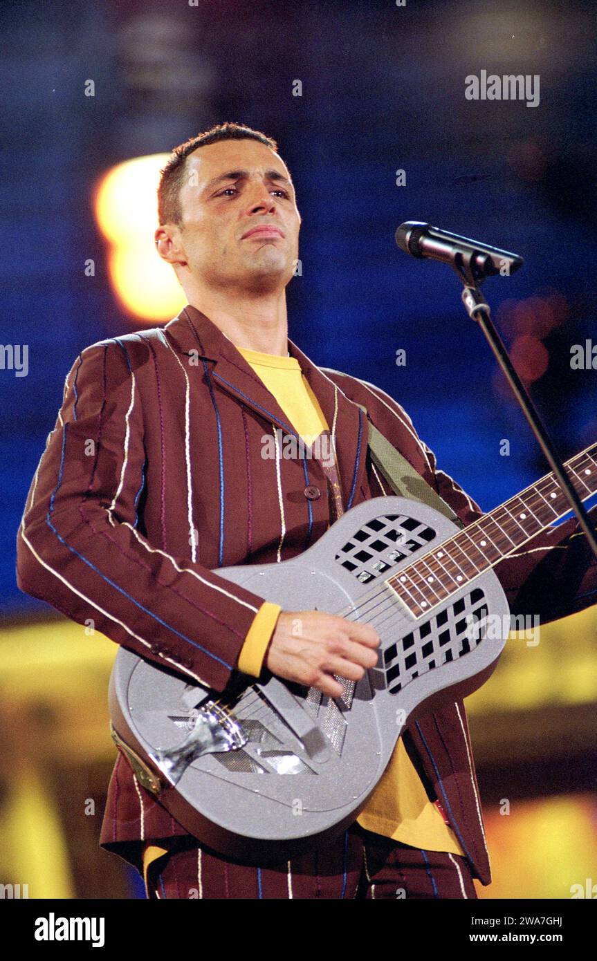 Alex britti immagini 2001 hi-res stock photography and images - Alamy