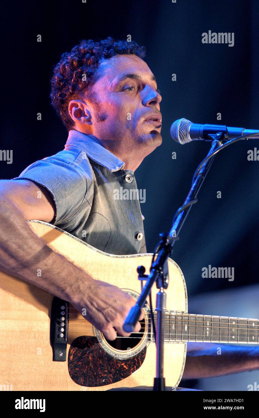 Alex britti photographs 2003 hi-res stock photography and images - Alamy