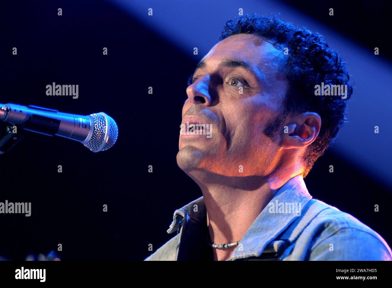 Milan Italy 2003-11-06 : Alex Britti, Italian singer, during the ...