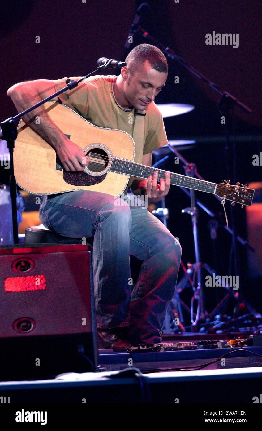 Alex britti photographs 2003 hi-res stock photography and images - Alamy