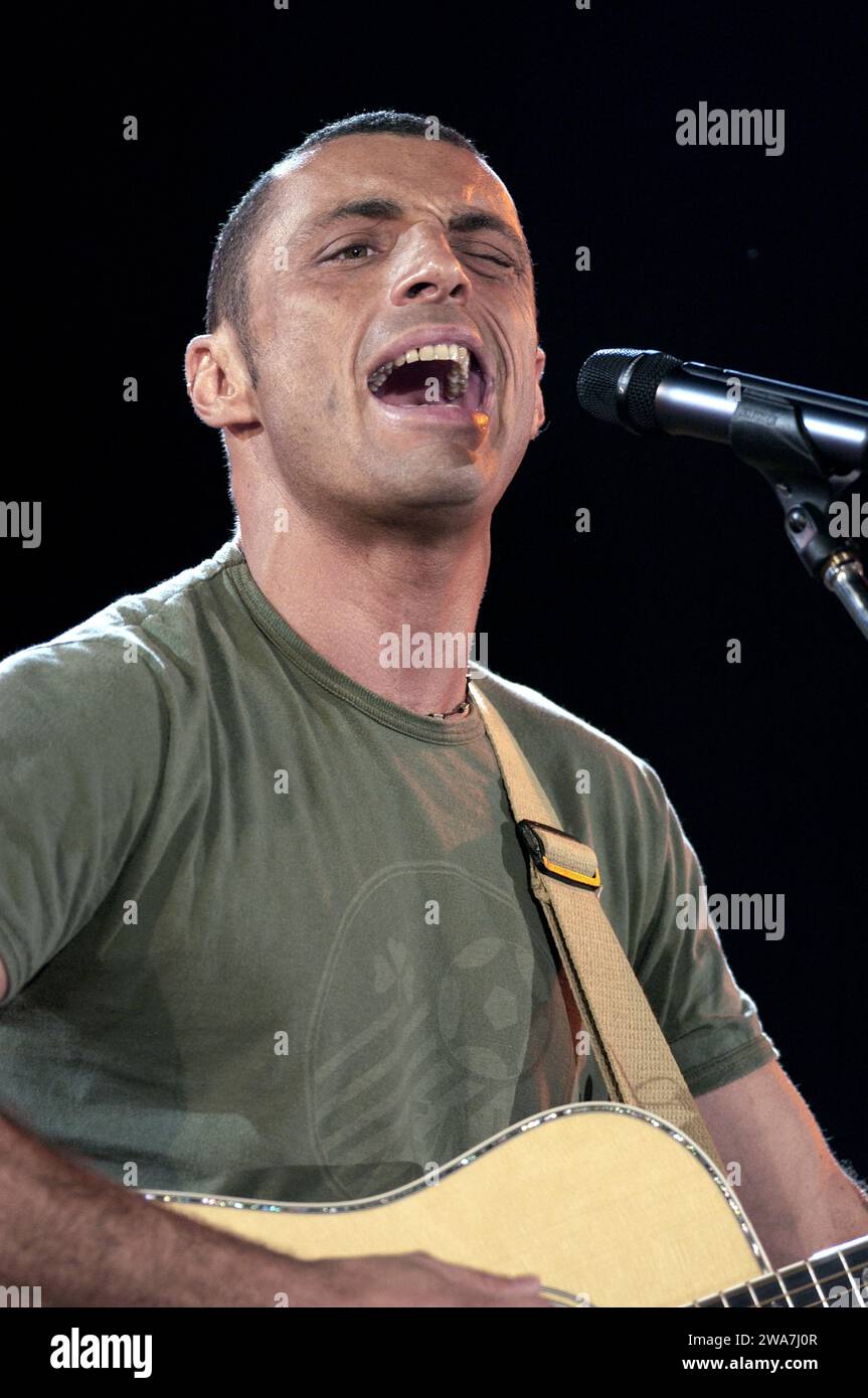 Milan Italy 2003-05-30 : Alex Britti, Italian singer, during the ...
