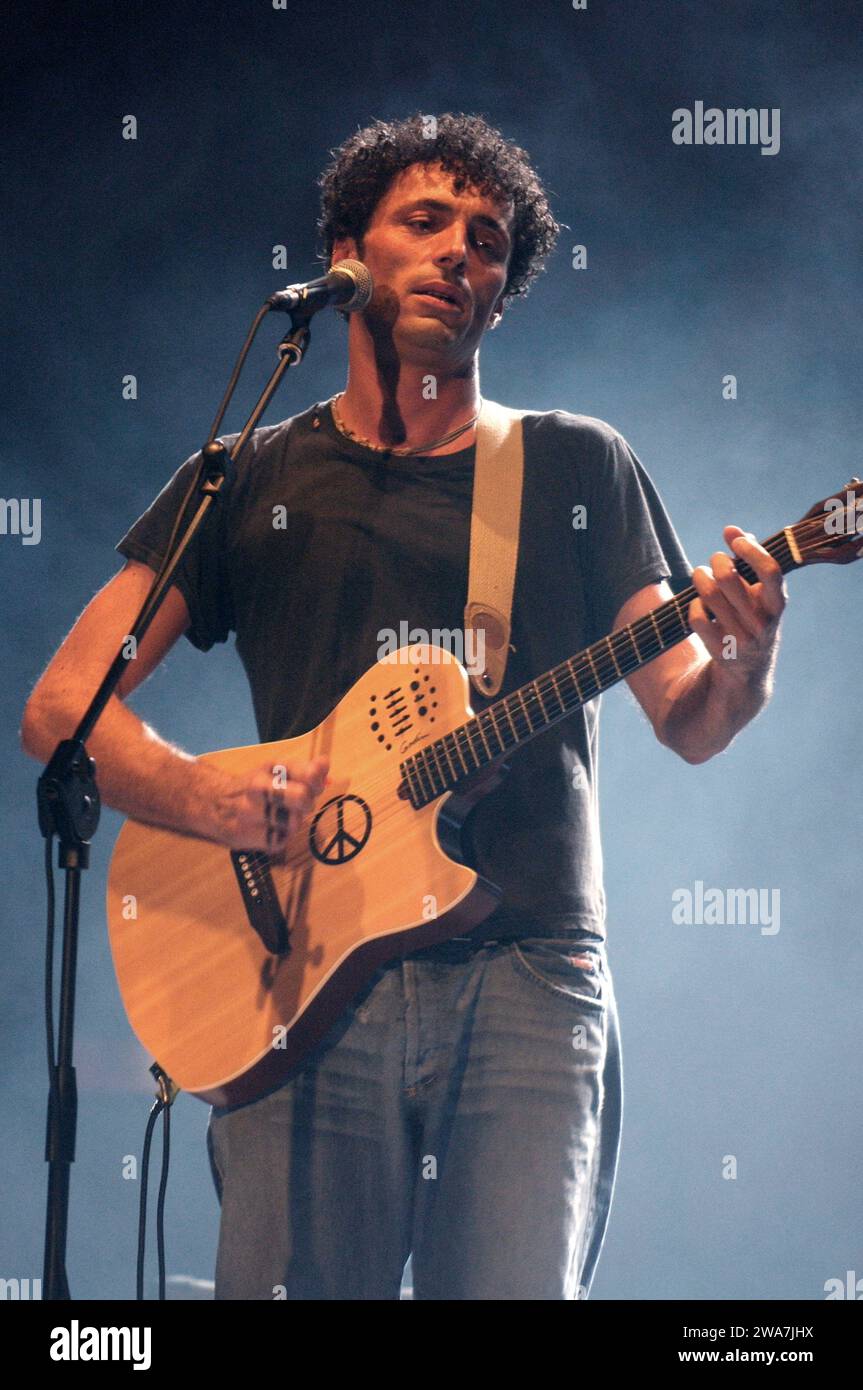 Alex britti 2005 hi-res stock photography and images - Alamy