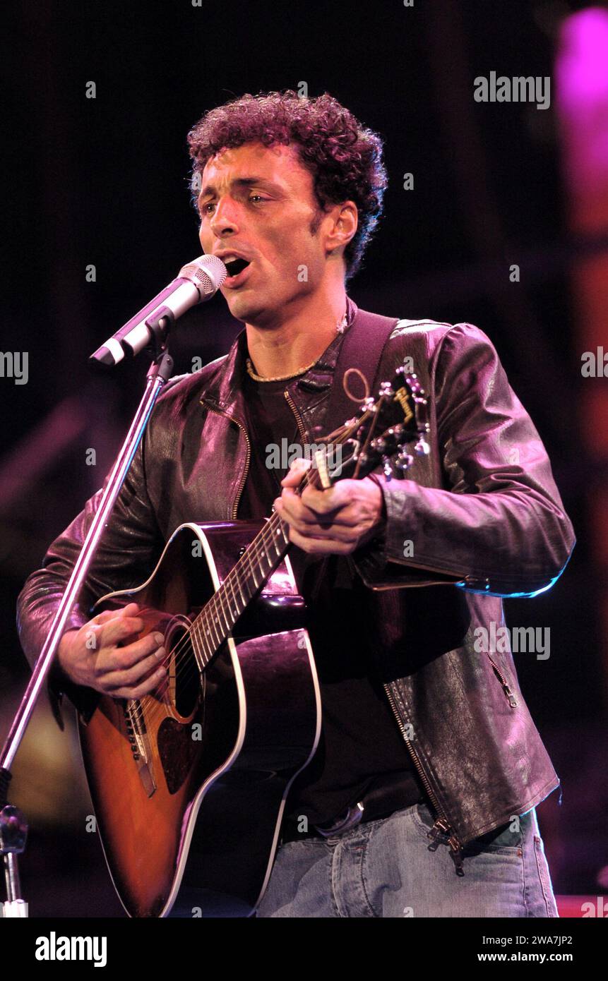 Alex britti 2005 hi-res stock photography and images - Alamy