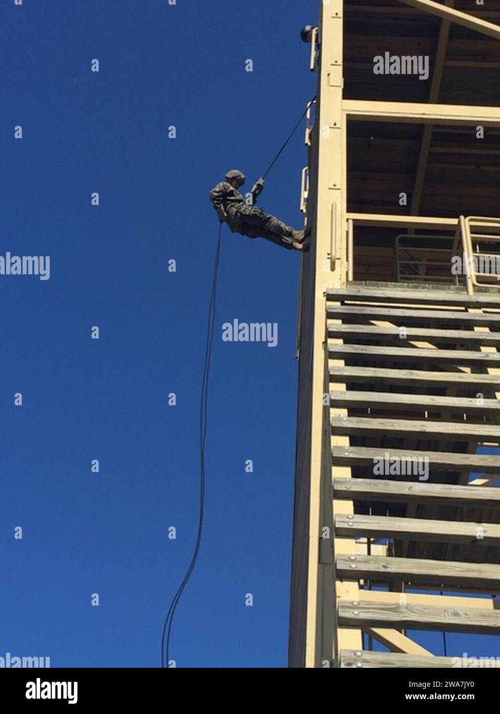 Helicopter rappelling hi-res stock photography and images - Alamy