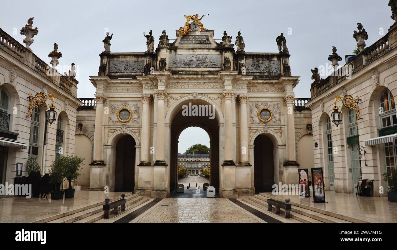 Héré arch Nancy France Europe Stock Photo - Alamy