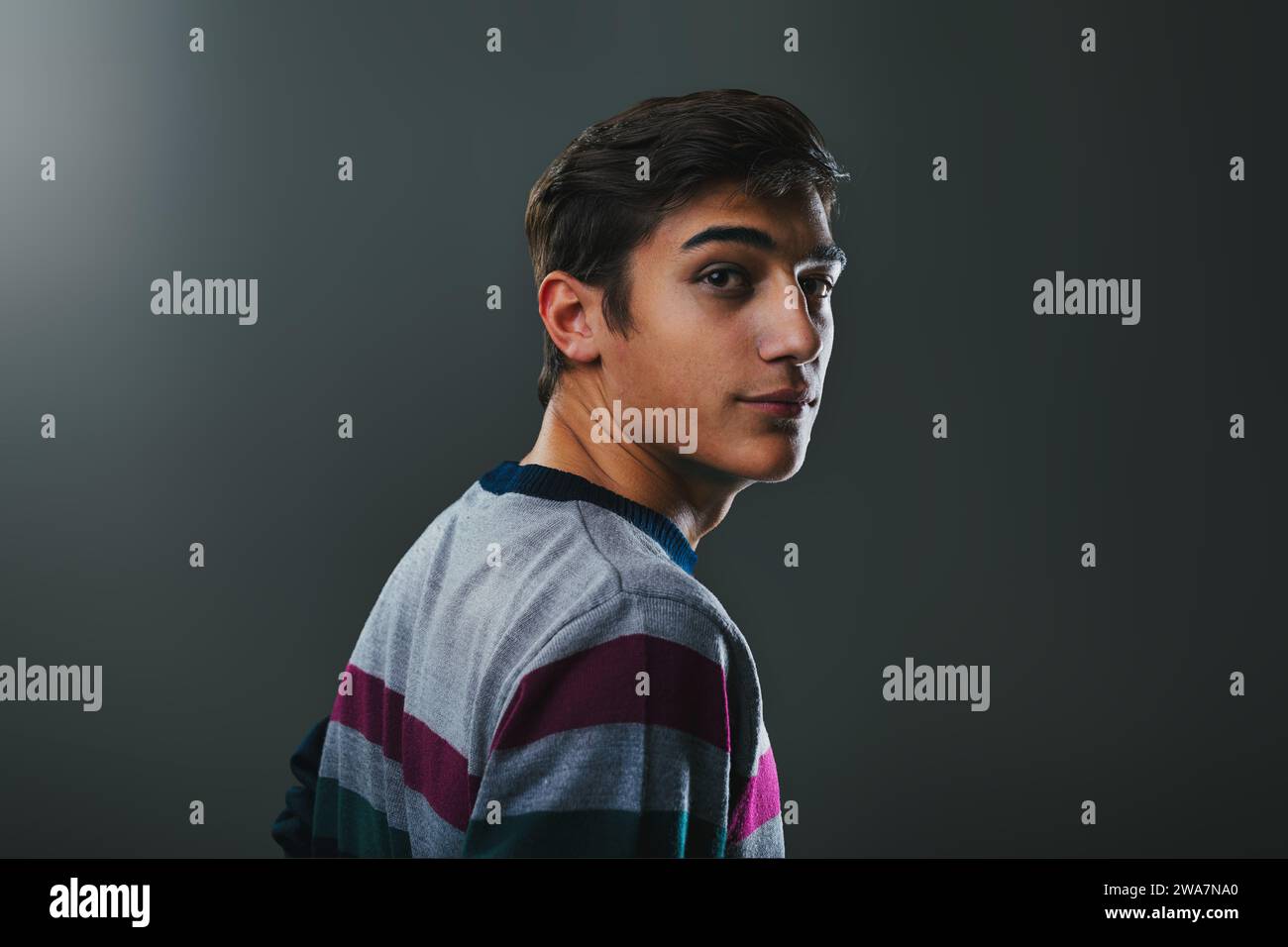 Shoulder gaze hi-res stock photography and images - Alamy