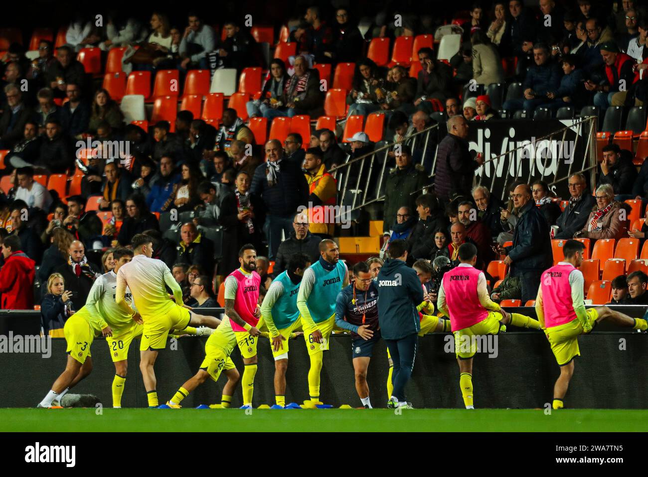 Villarreal Team warms up during the spanish league, La Liga EA Sports ...
