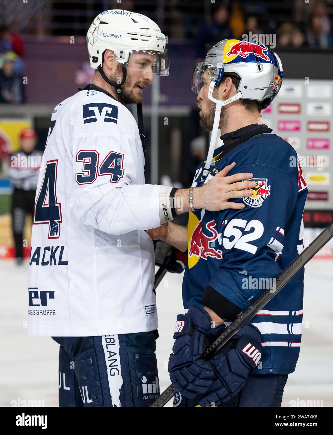 Muenchen, Deutschland. 02nd Jan, 2024. Tom Kuehnhackl (Adler Mannheim ...