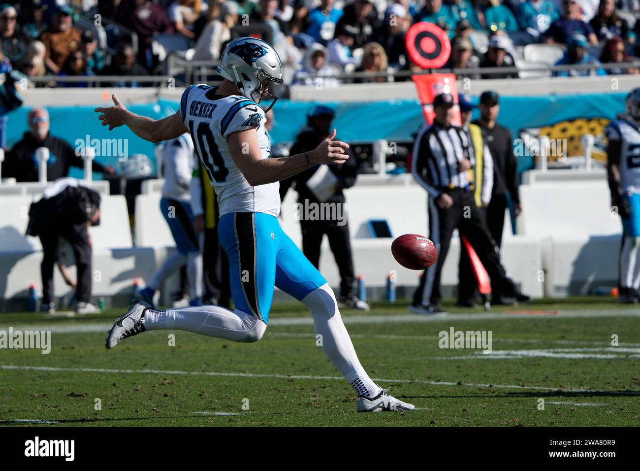 Carolina Panthers punter Johnny Hekker (10) kicks against the ...