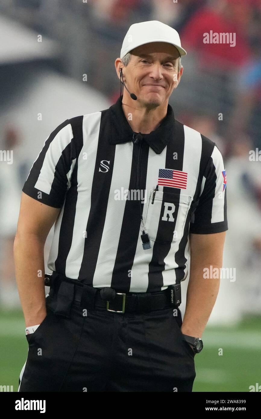 NCAA referee Steve Marlowe during the first half of the NCAA Fiesta ...