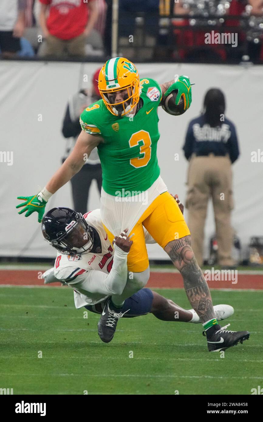 Oregon tight end Terrance Ferguson (3) during the first half of the ...