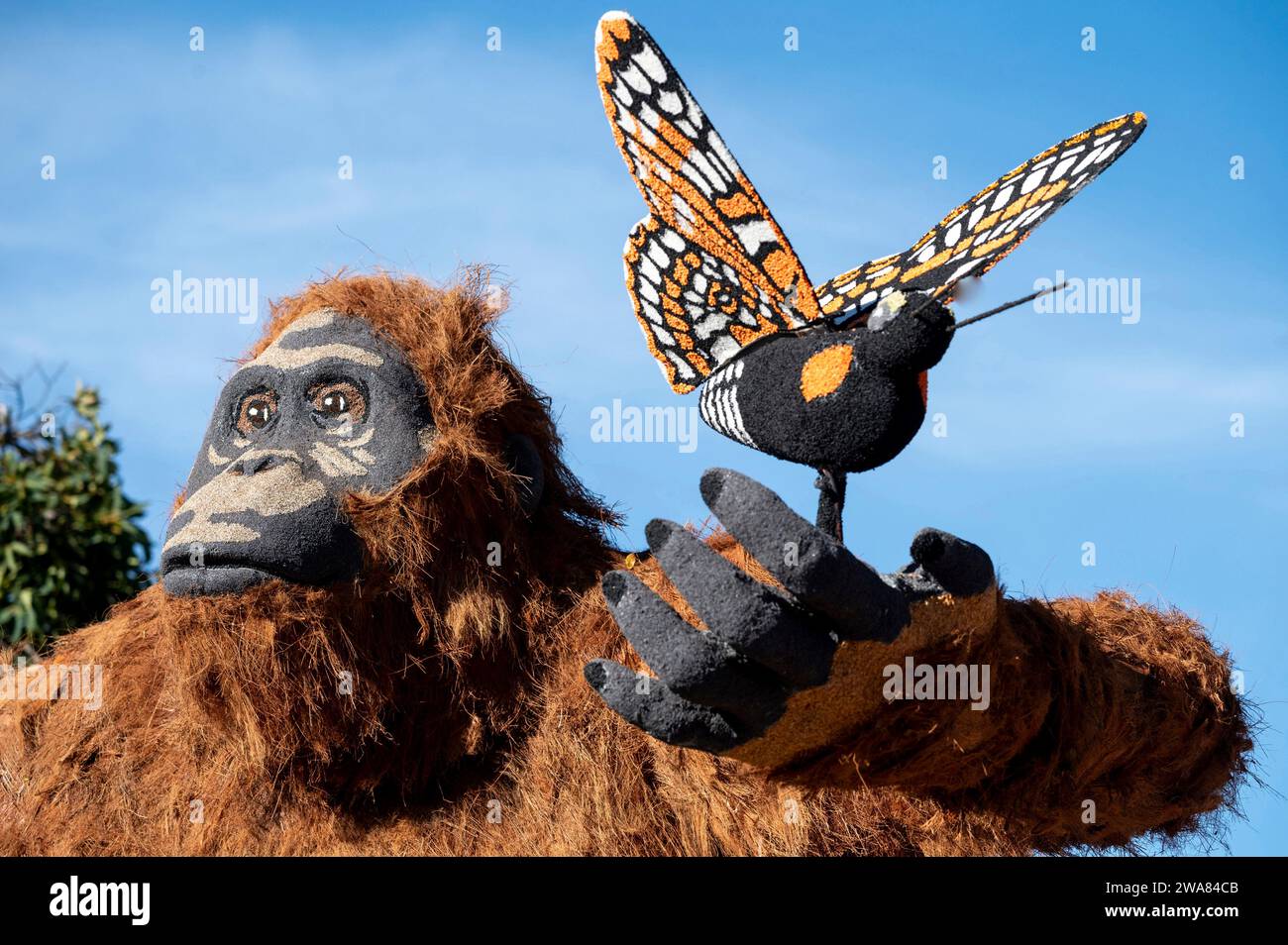 An ape and butterfly were just part of the San Diego Zoo float, which ...