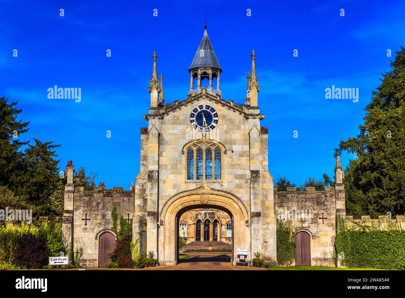 Bishopthorpe Palace Gateway Stock Photo - Alamy