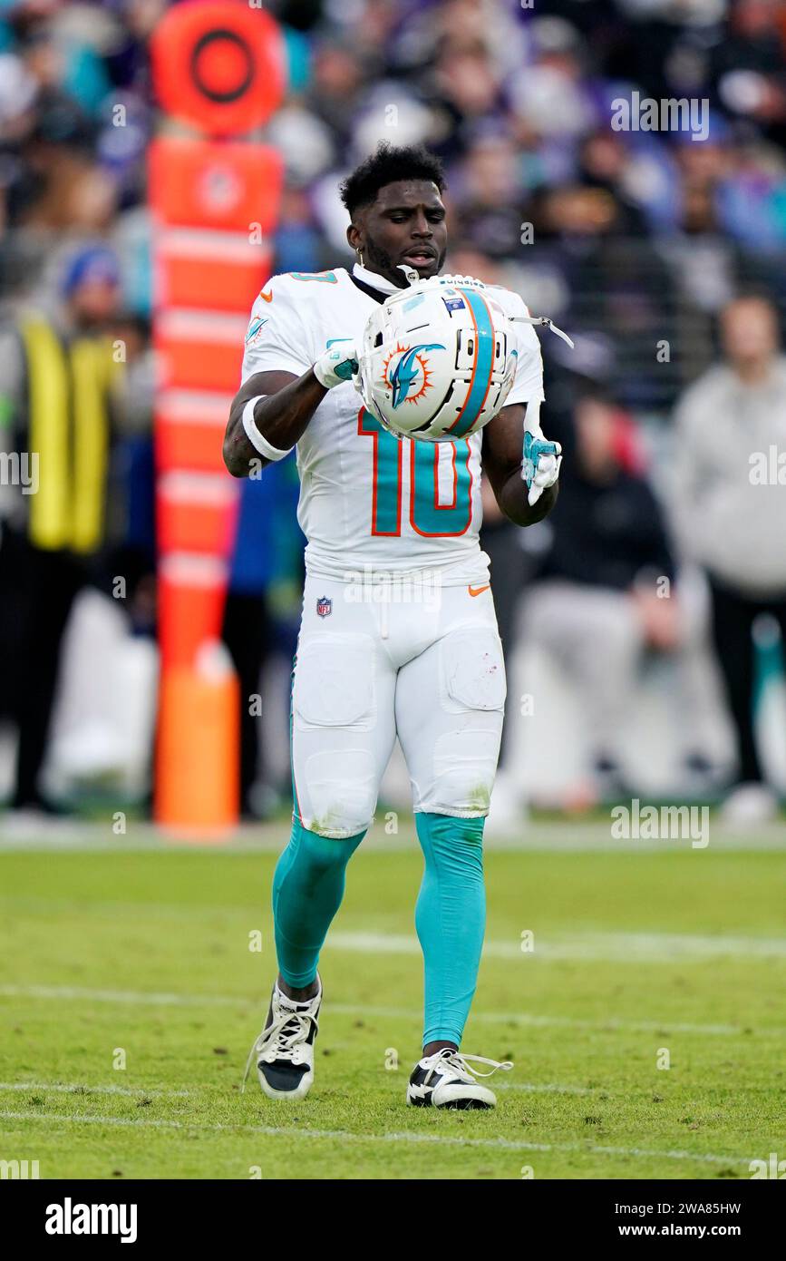 Miami Dolphins wide receiver Tyreek Hill (10) during an NFL football ...
