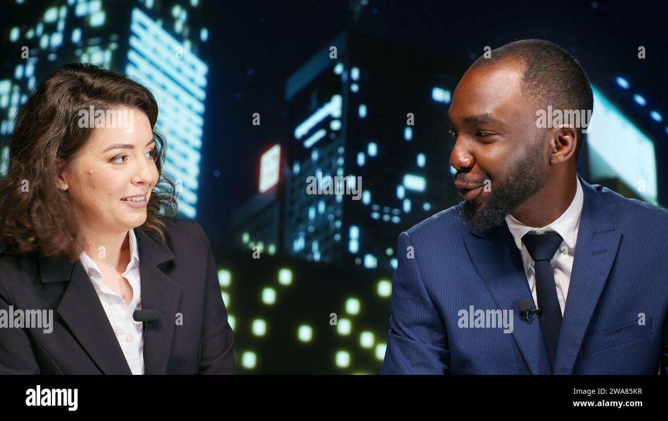 Late night talk show hosts hi-res stock photography and images - Alamy