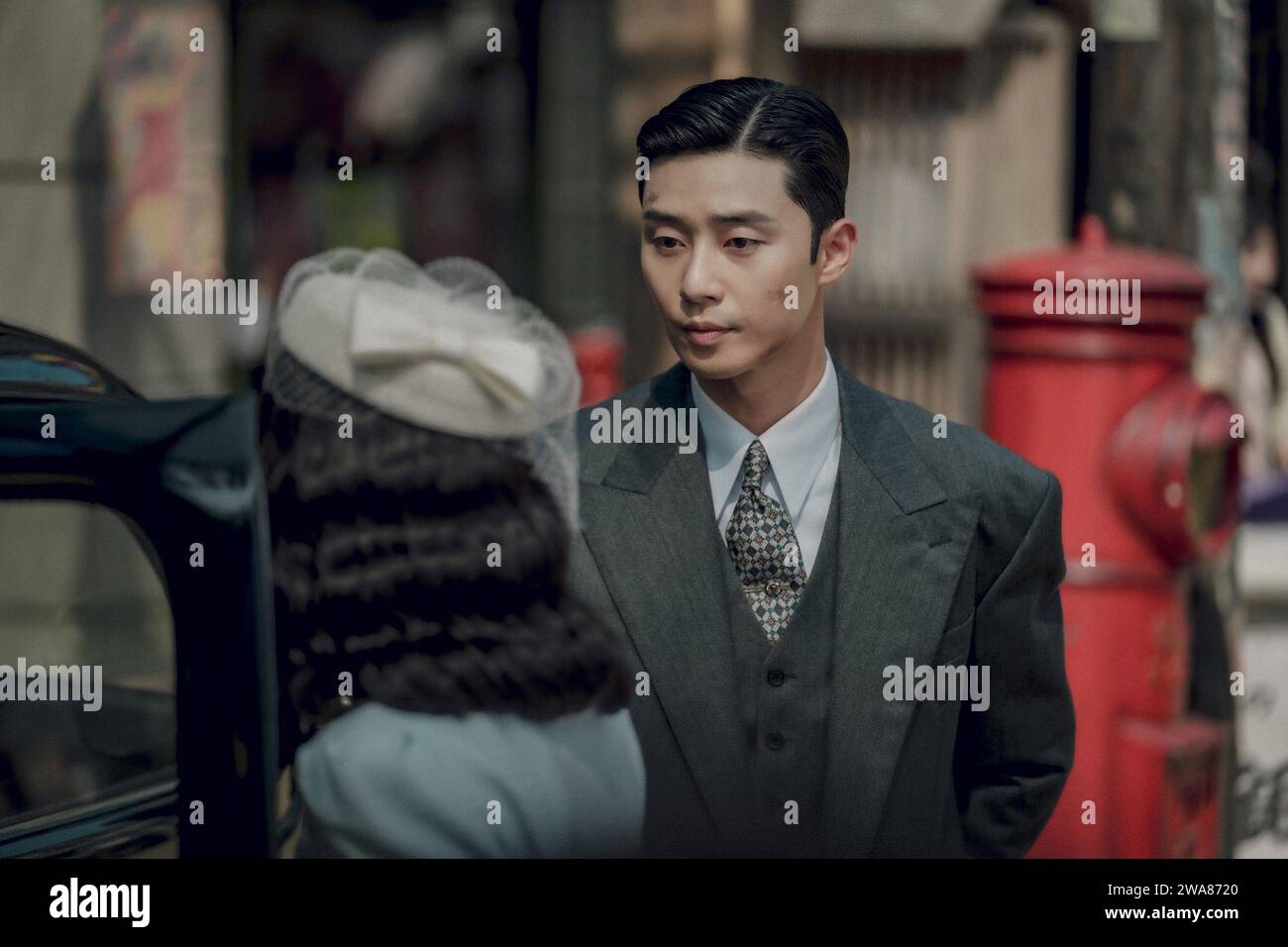 GYEONGSEONG CREATURE, from left: HAN So-hee (back to camera), PARK Seo-jun, (Season 1 (Part 1 ...