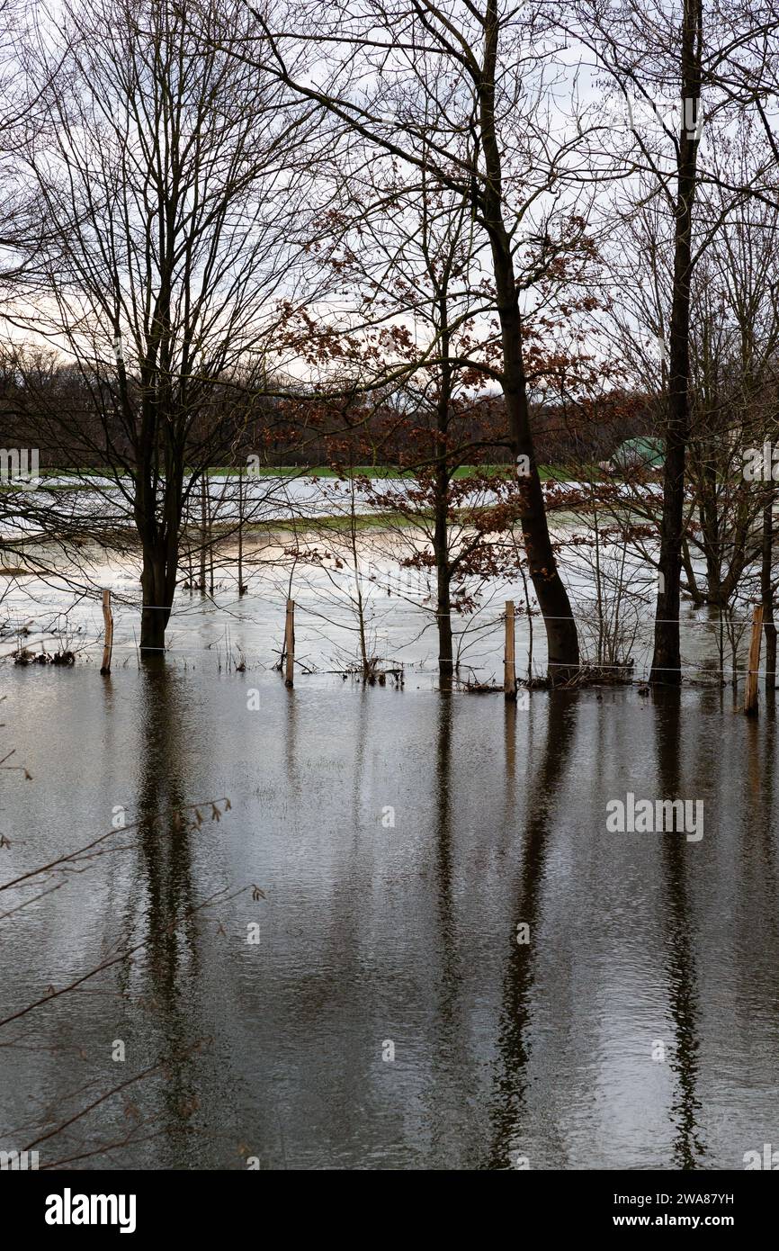 The river Lippe has burst its banks. The high water has flooded a field ... The river Lippe has burst its banks. The high water has flooded a field ...