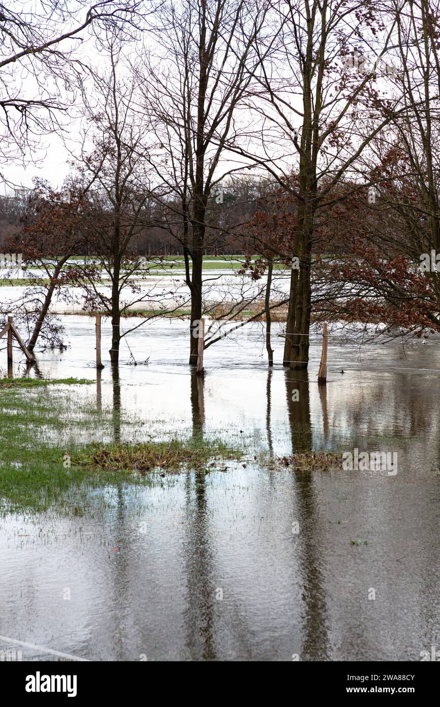 The river Lippe has burst its banks. The high water has flooded a field ... The river Lippe has burst its banks. The high water has flooded a field ...