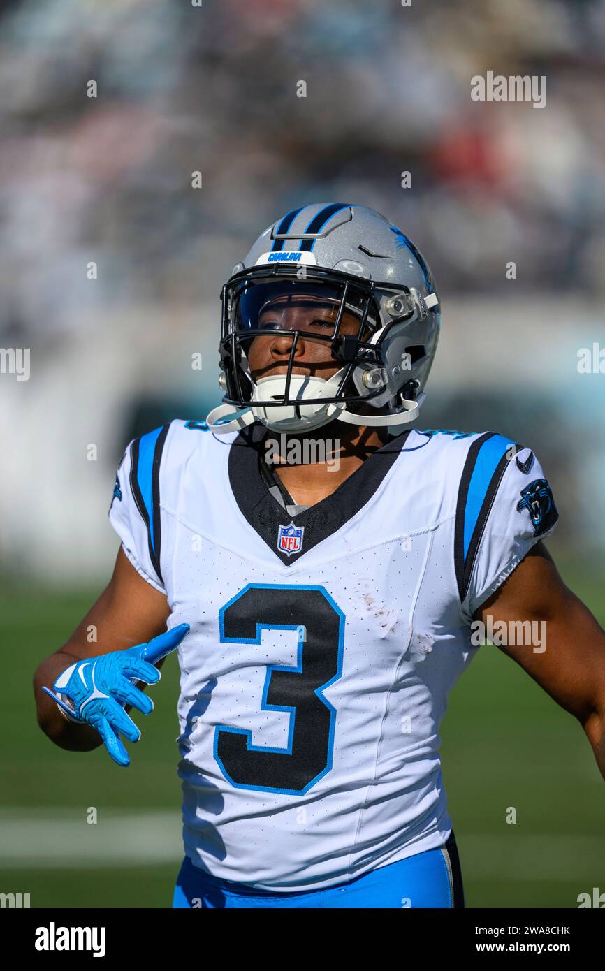 Carolina Panthers running back Raheem Blackshear (3) warms up on the ...