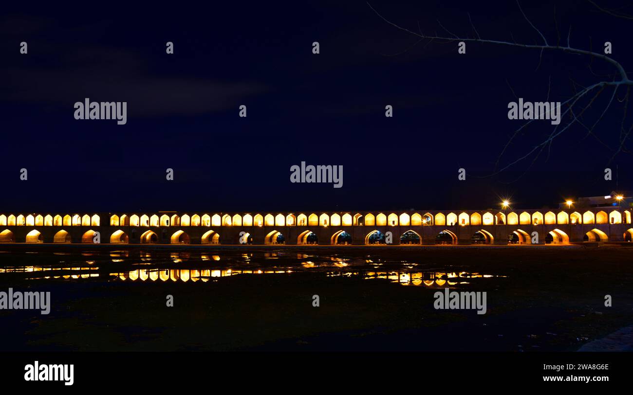 Gorgeous night views of the Si-O-SePol bridge that spans the ...