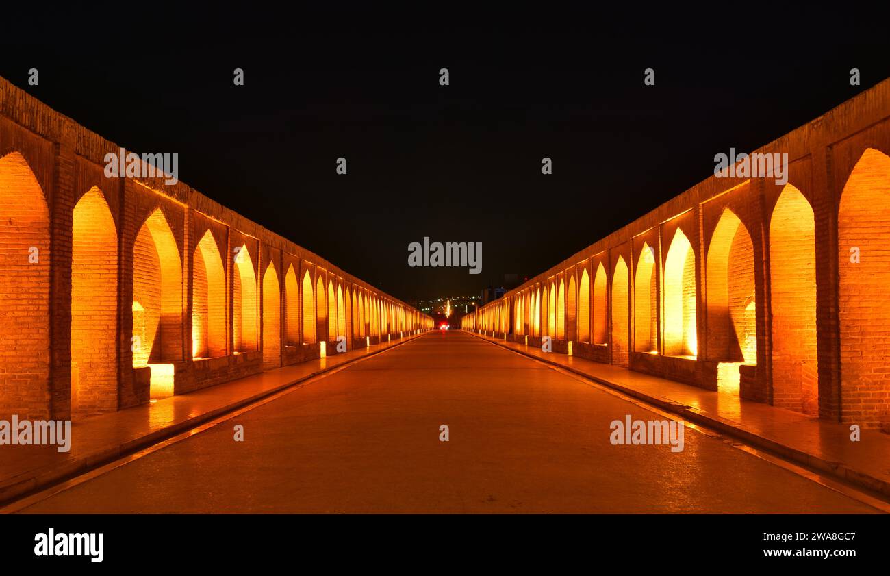 Gorgeous night views of the Si-O-SePol bridge that spans the ...