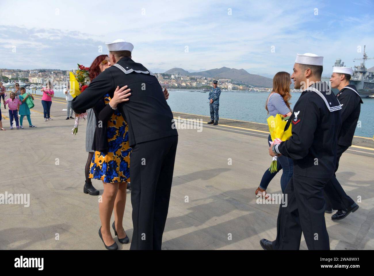 Sailor's kiss hi-res stock photography and images - Alamy