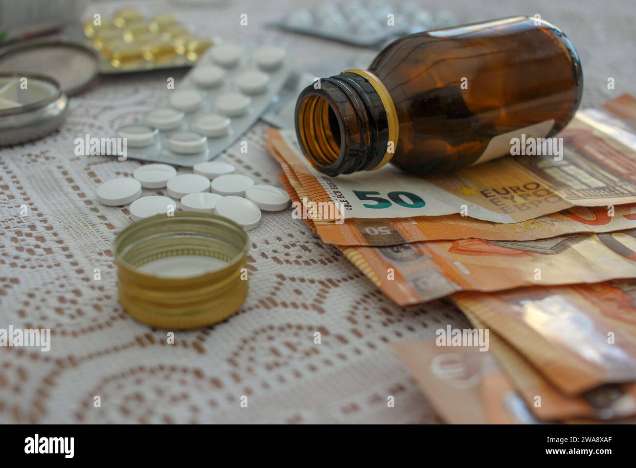Dilemma table hi-res stock photography and images - Alamy