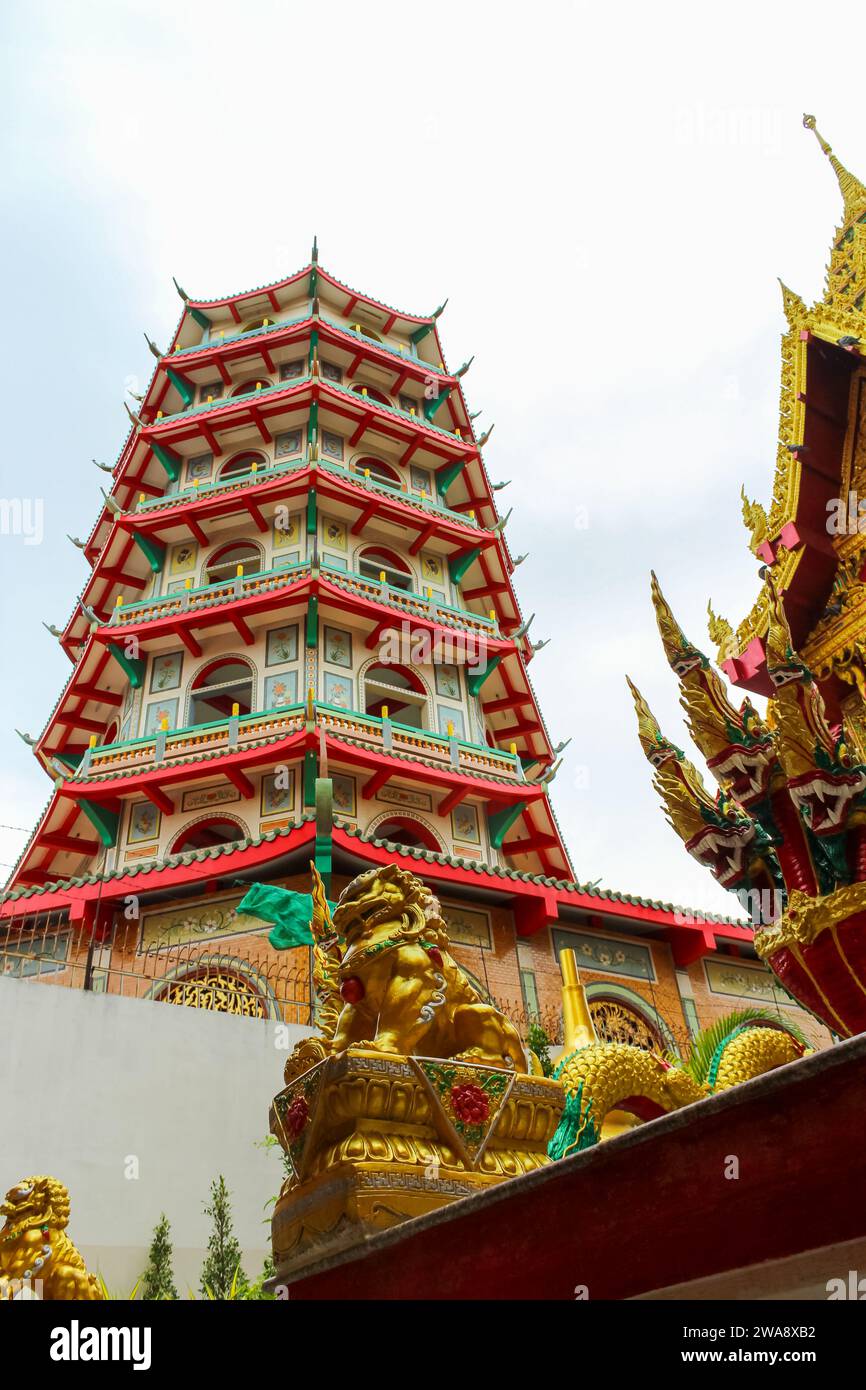 Kanchanaburi, Thailand, Wat Tham Khao Noi and Wat Tham Suea, Chinese and Thai Temples in ...