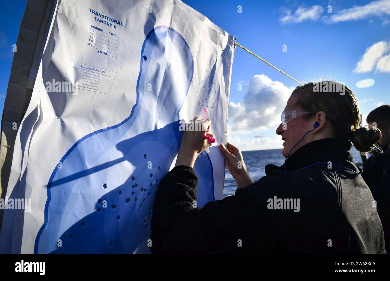 Arleigh burke class guided missile destroyer uss oscar austin ddg 79 hi ...
