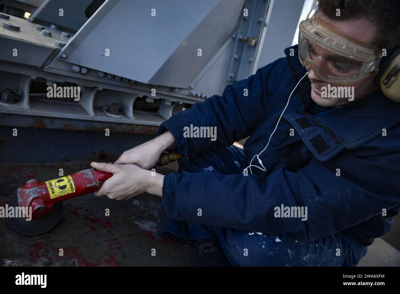 Topside security hi-res stock photography and images - Alamy