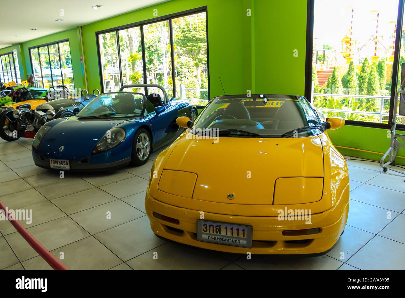 Pattaya, Thailand, Desember 4th 2020. Various expensive cars on display ...