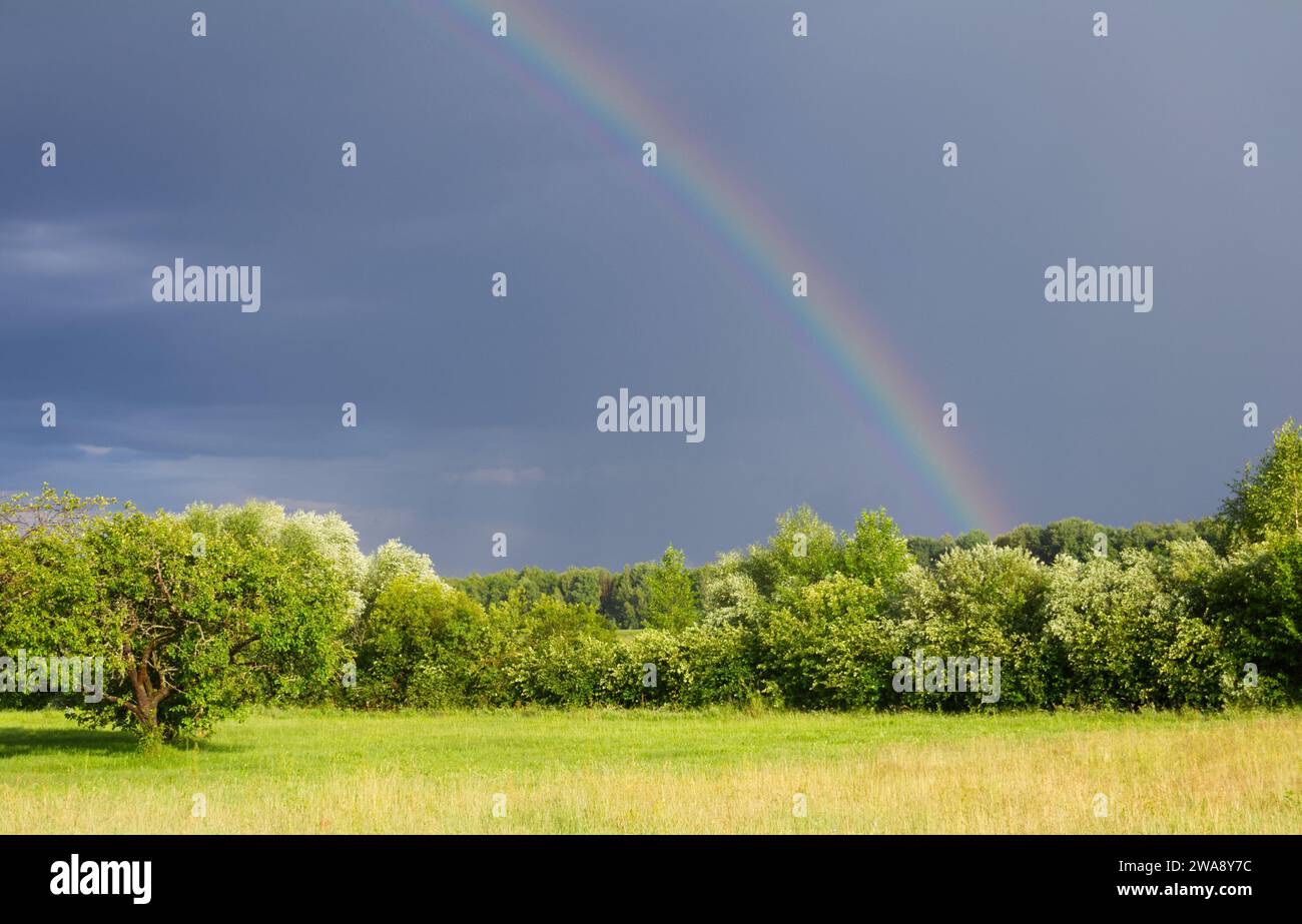 Real rainbow hi-res stock photography and images - Alamy