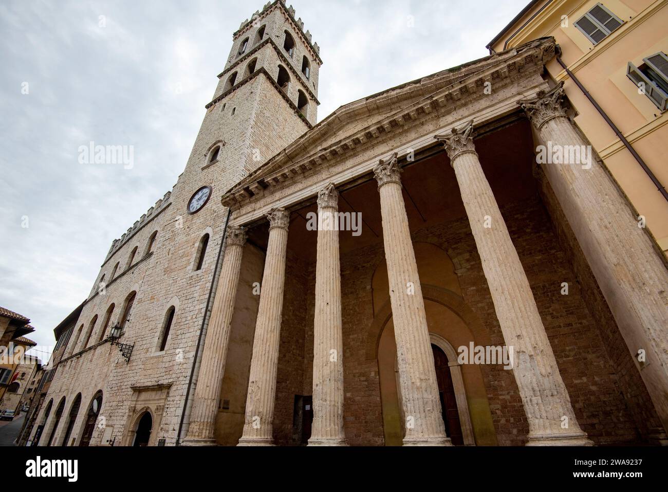 Tower travel church columns hi-res stock photography and images - Alamy